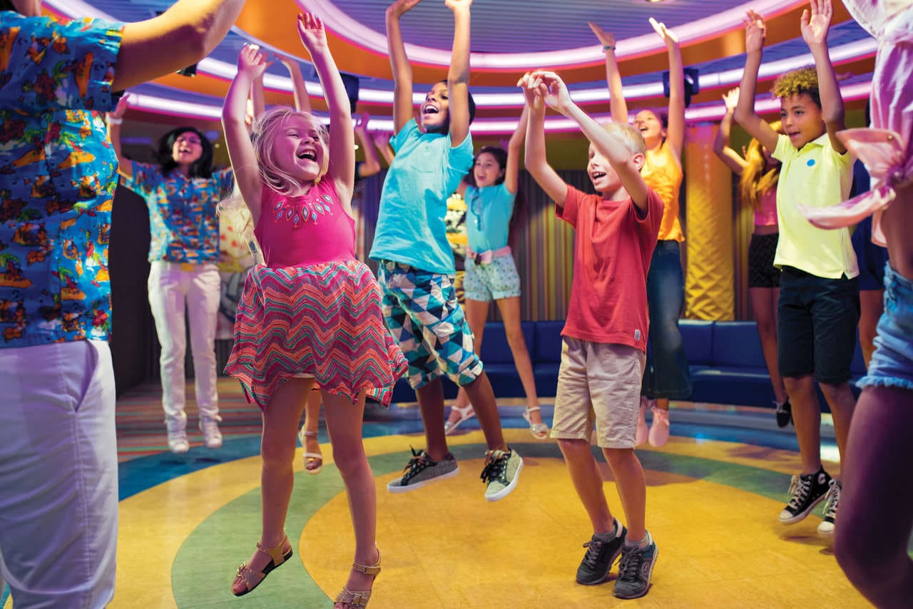 Cruise fun: games and shows | Costa Cruises EU