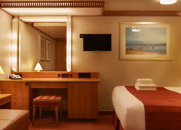 Costa Cruises Cabins: Suite, Premium | Costa Cruises EU